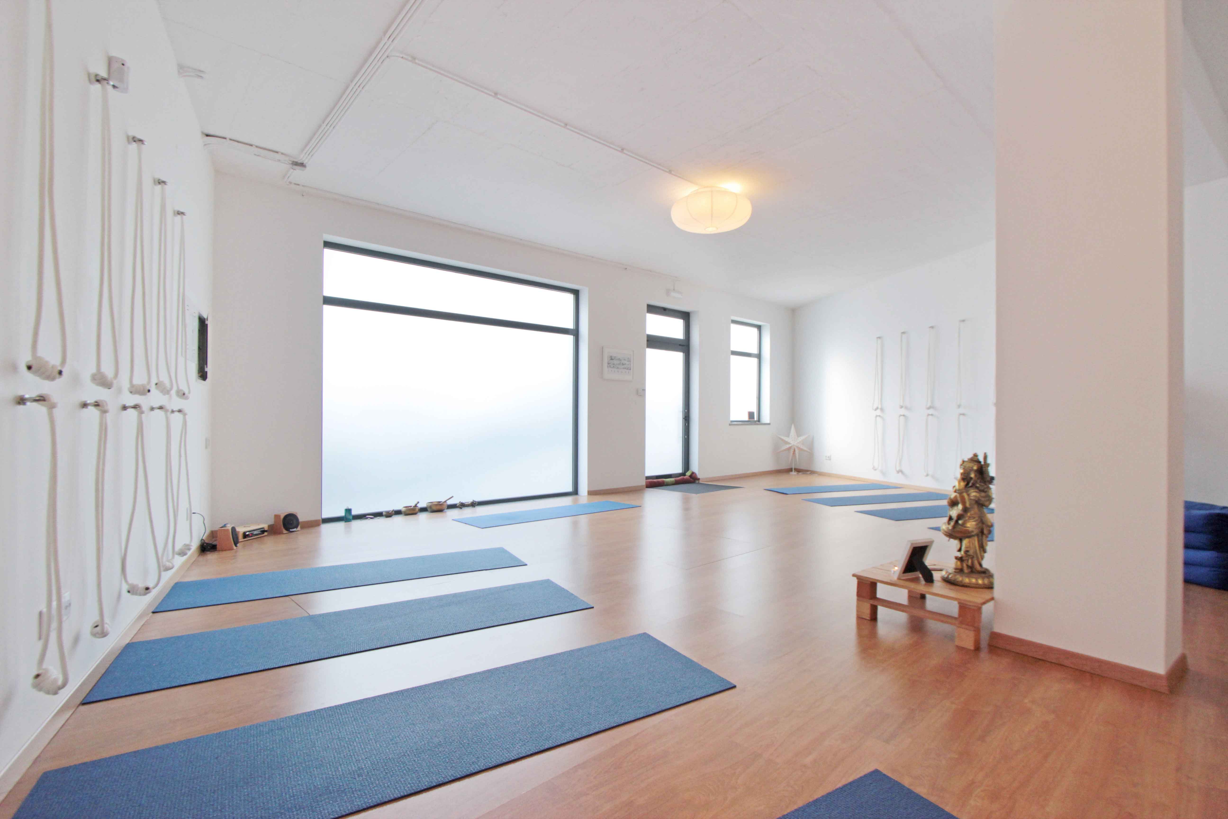 Home - Lisboa Yoga Center